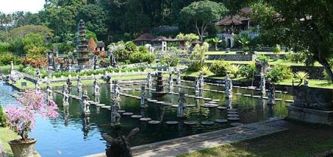 Excursion aux bains privés de l’ancien roi de Karangasem - Bali | Kadolog